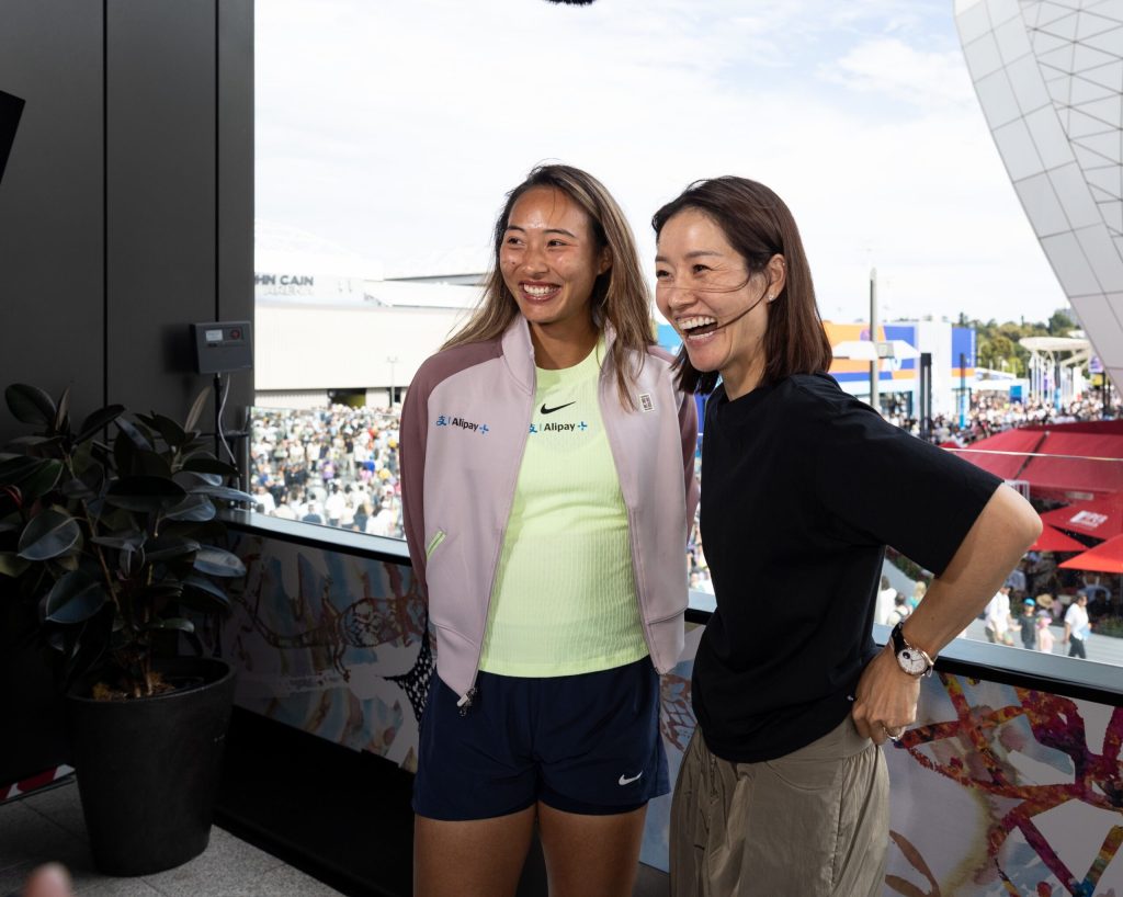Australian Open 2024: Zheng y Na se conocen y protagonizan un emotivo ...