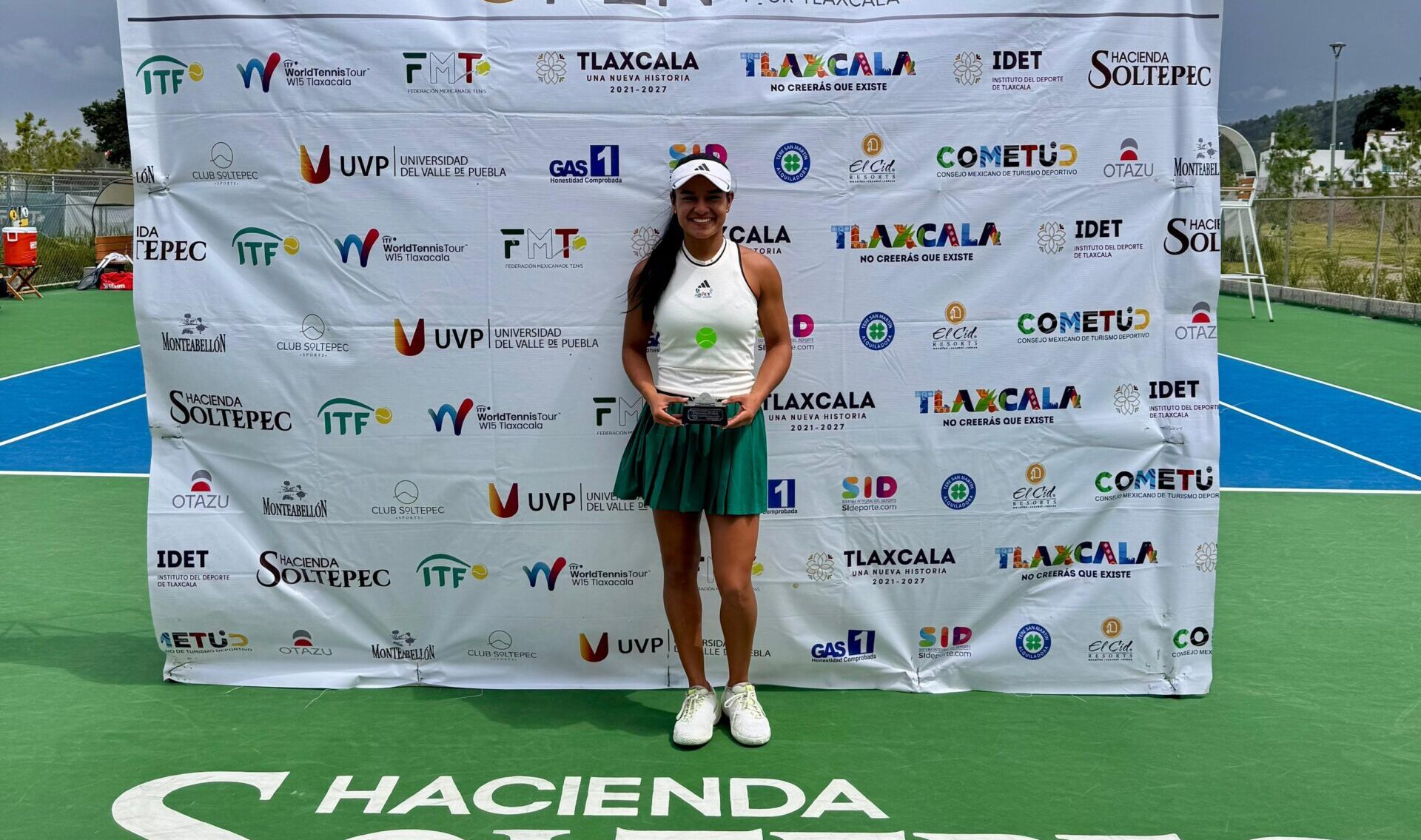 María Camila Torres es campeona de dobles en el ITF W15 de Huamantla