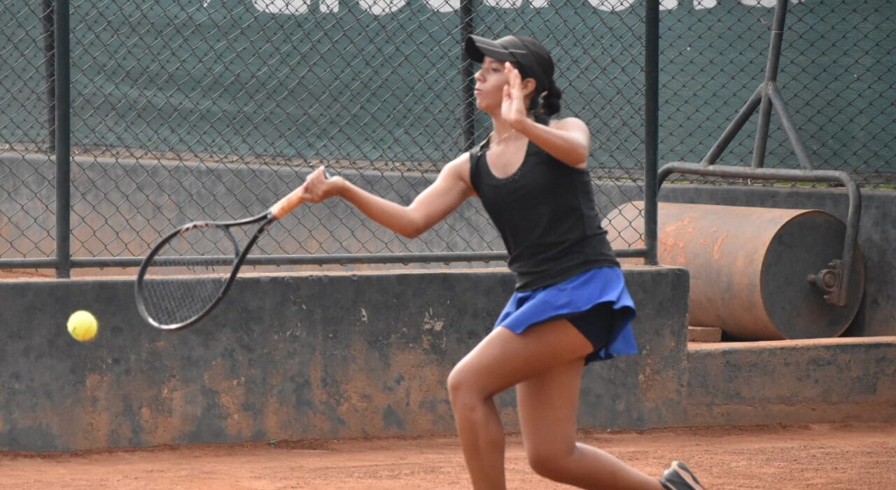 Zareth Díaz logra su primera victoria como singlista en el Circuito ...
